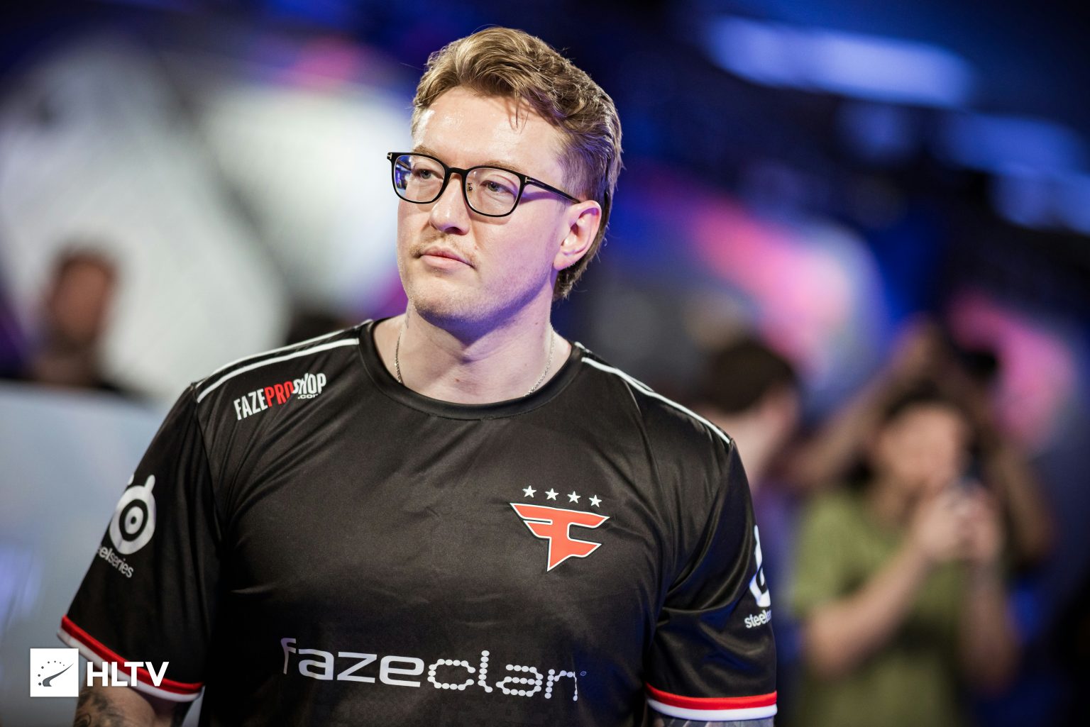 「rain」、10年間在籍した『FaZe』から離脱 | CS村